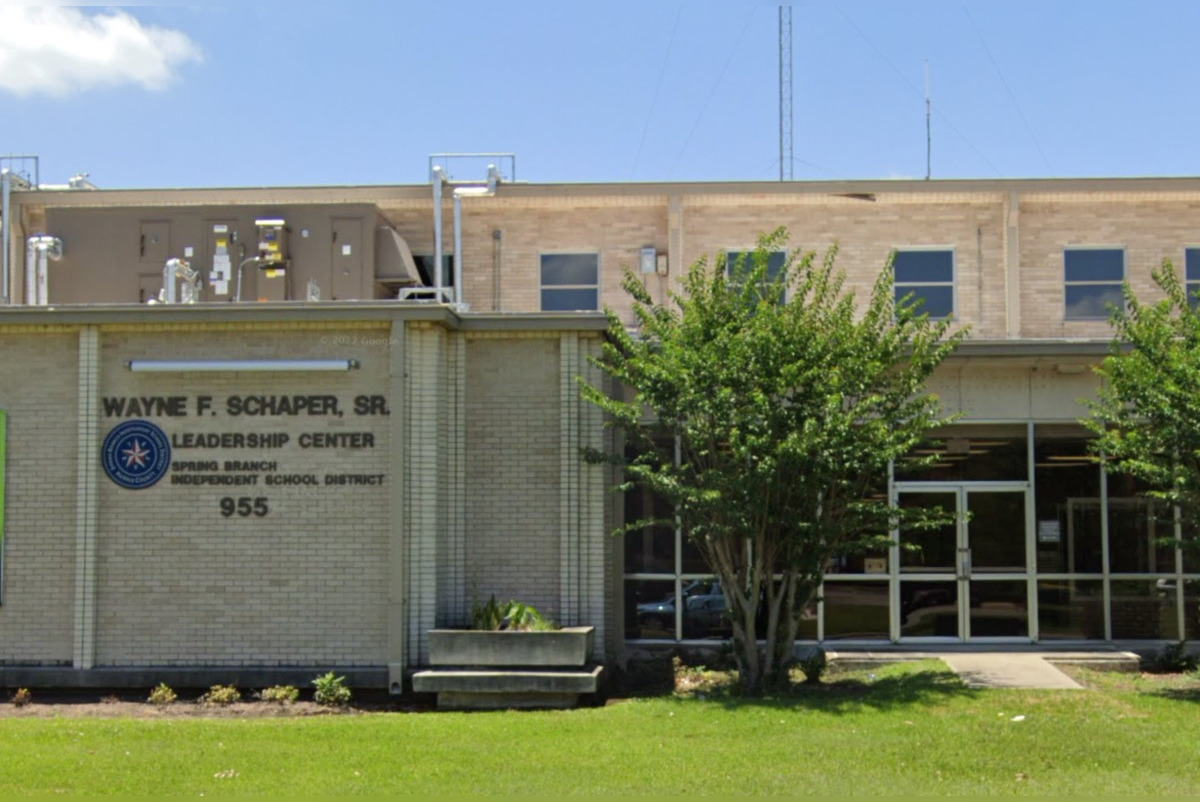 Spring Branch ISD Board Unanimously Votes to Retain Klussmann's Name