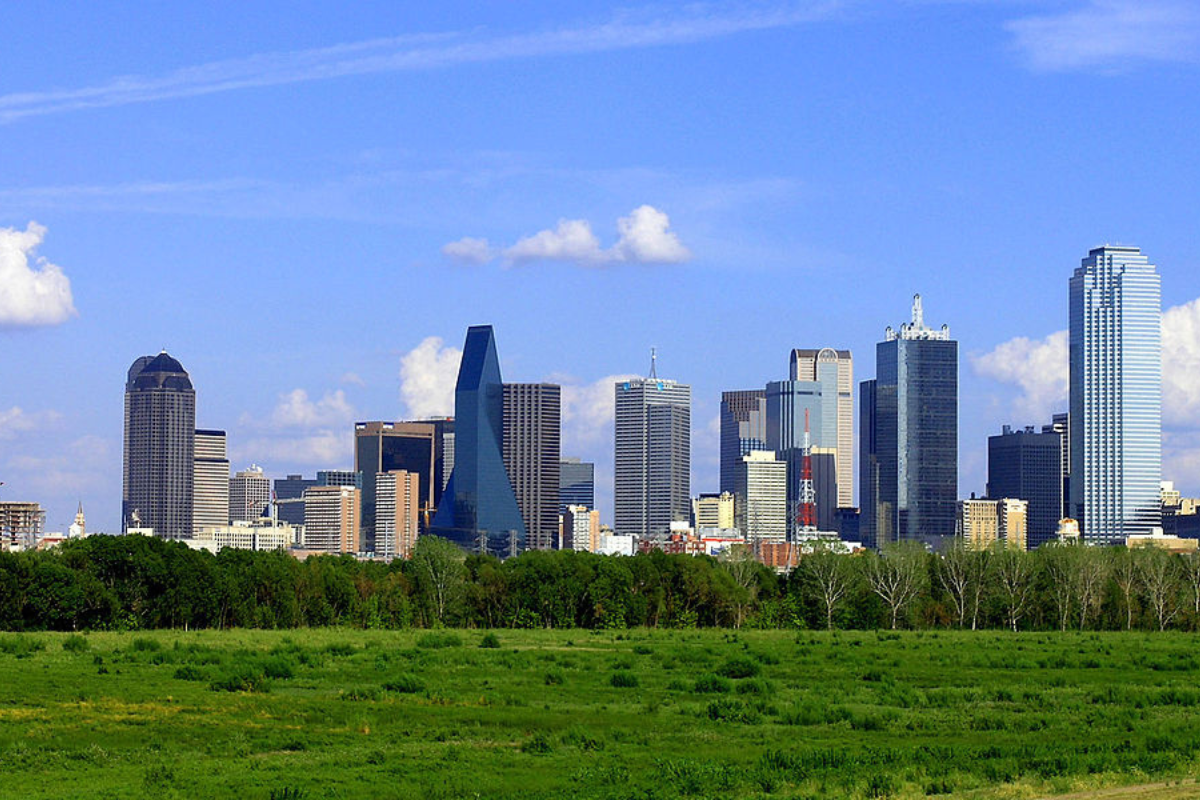 Dallas Weather: Sunny Days and Possible Showers in Week Ahead, Says