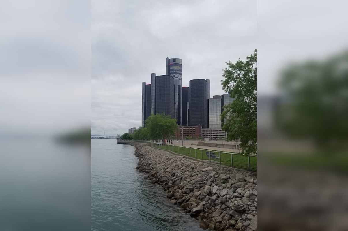 Detroit Weather Whiplash, From Frosty Mornings to Weekend Showers and