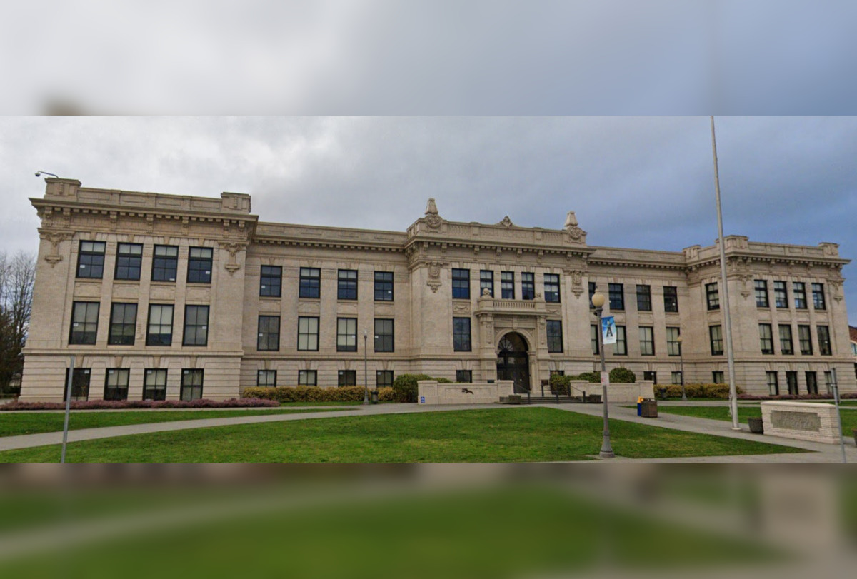 Everett High School Library Renamed in Honor of Local Education
