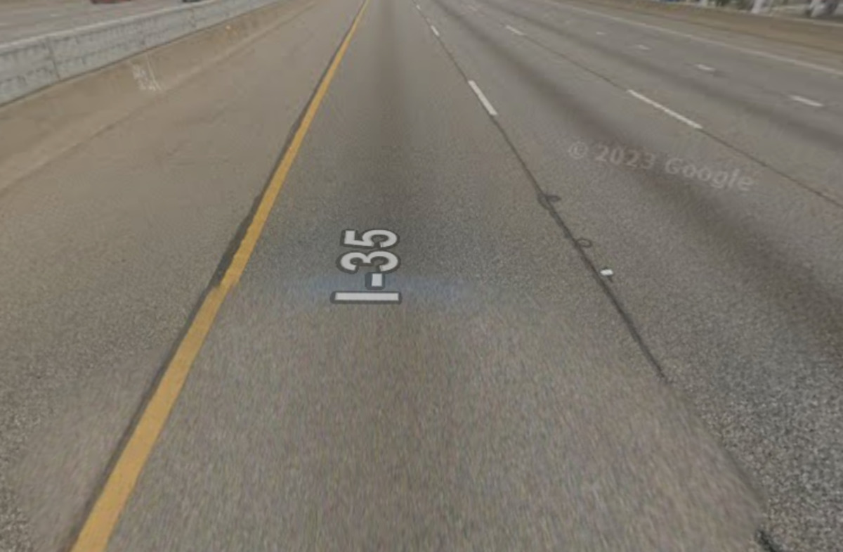 Former Texas Longhorns Star T'Vondre Sweat Charged with DWI in Austin