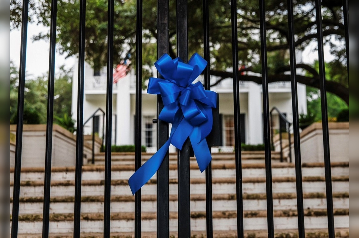 Gov. Abbott and First Lady of Texas Urge State-wide Day of Prayer and