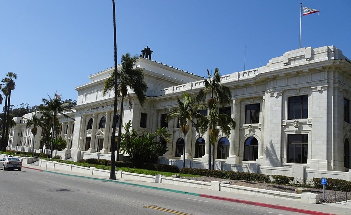 Justice in Sight, Trial Set for Suspect in 1997 Thousand Oaks Bank