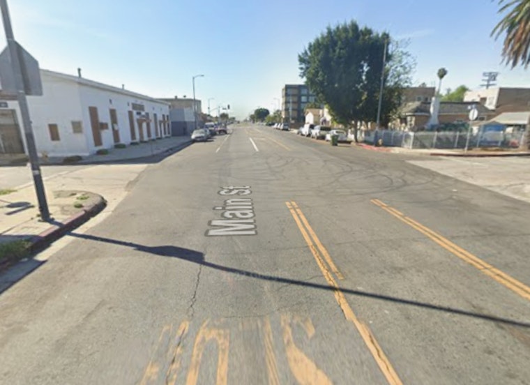 Los Angeles Firefighters Quell Blaze at Vacant Broadway-Manchester