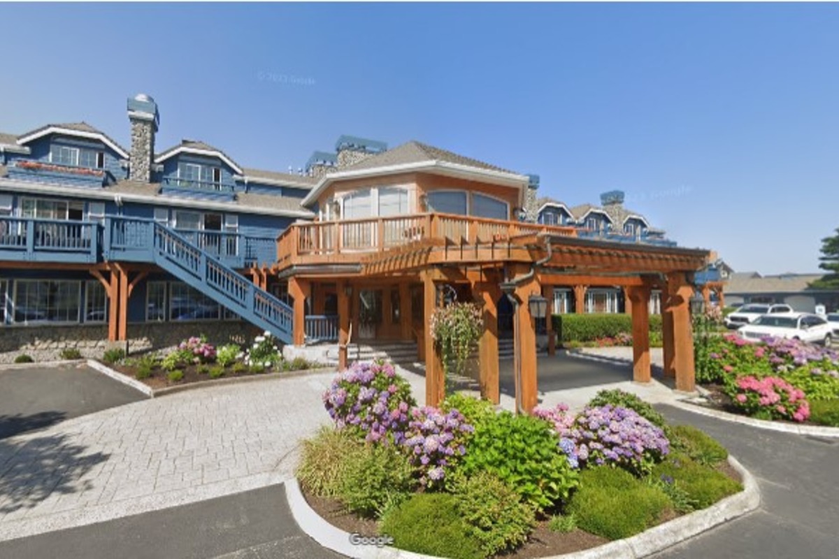 Oregon's Stephanie Inn Named Among '15 Best Beach Resorts in U.S.' by