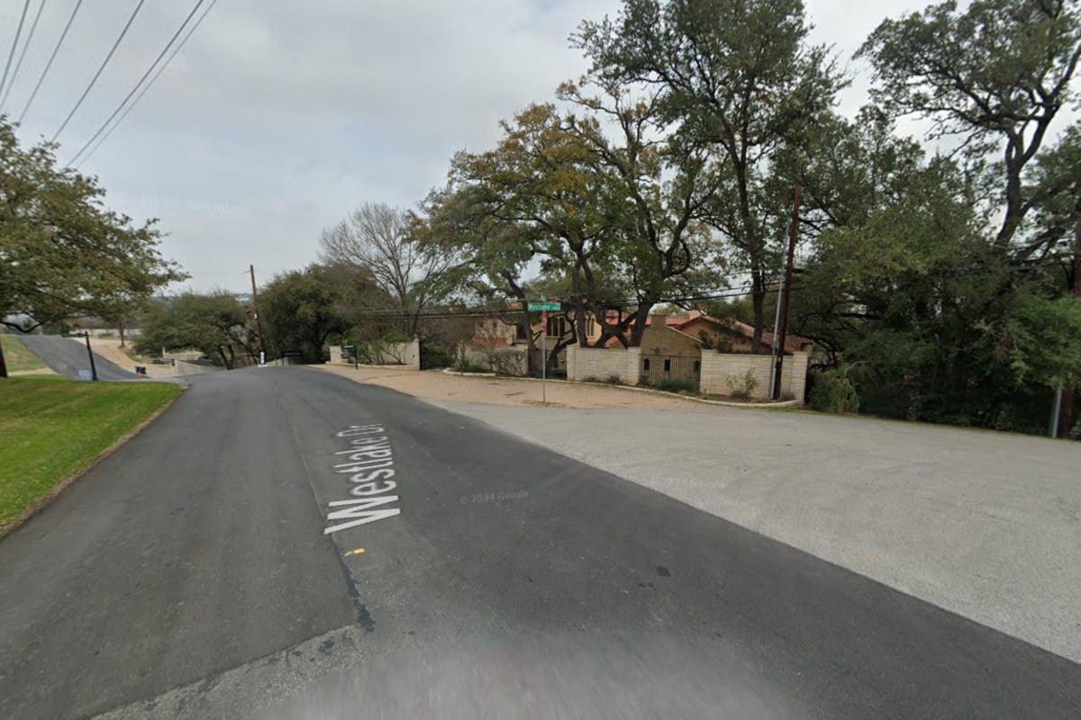 Pedestrian Fatally Struck by Vehicle in Southwest Austin, Authorities
