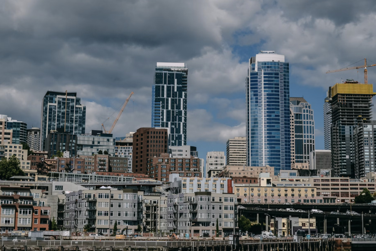 Seattle Braces for Showers and Cool Temps as NWS Forecasts Wet Week