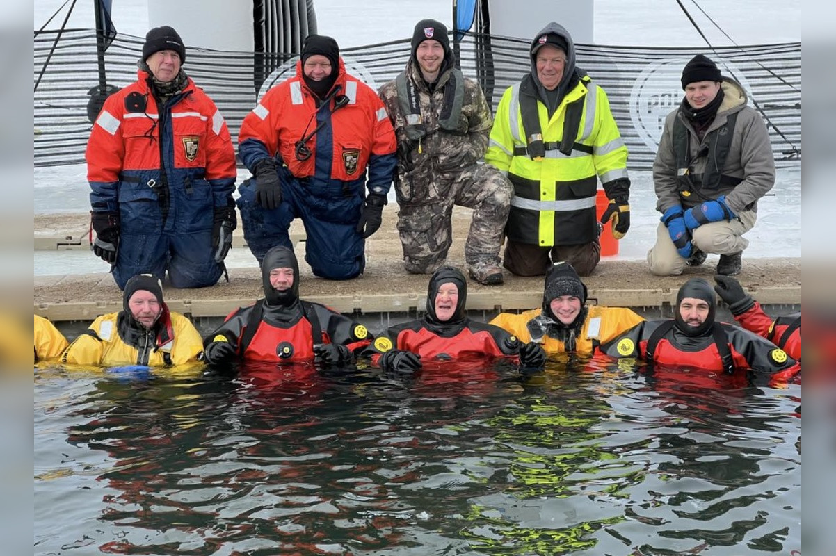 Victoria Fire Department Veteran Joins Local Dive Team, Enhancing