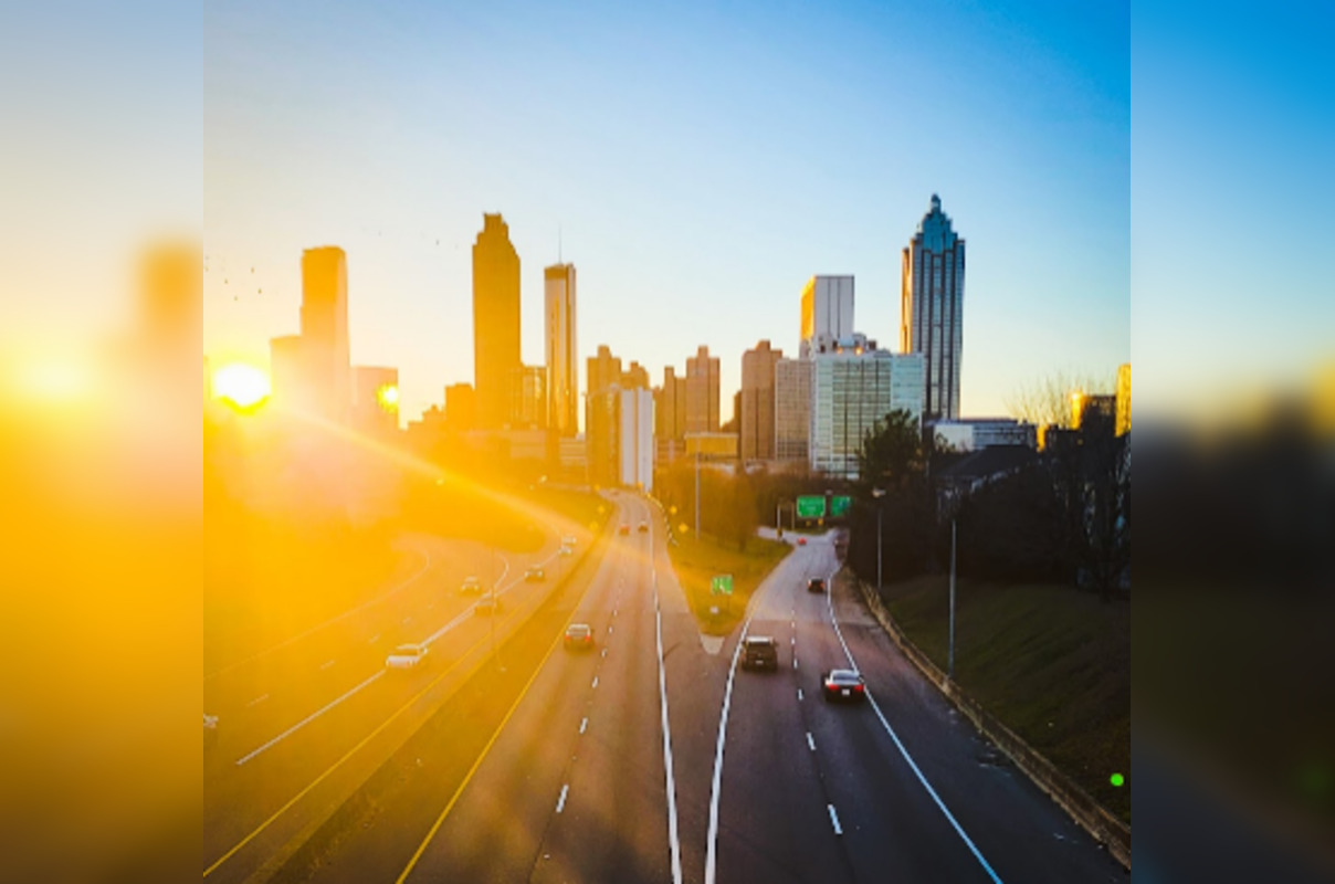 Warm and Sunny Week Ahead for Atlanta, with Possible Weekend Showers