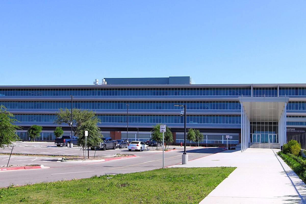 Austin's Future Healthcare Heroes Program Celebrates 18 Students