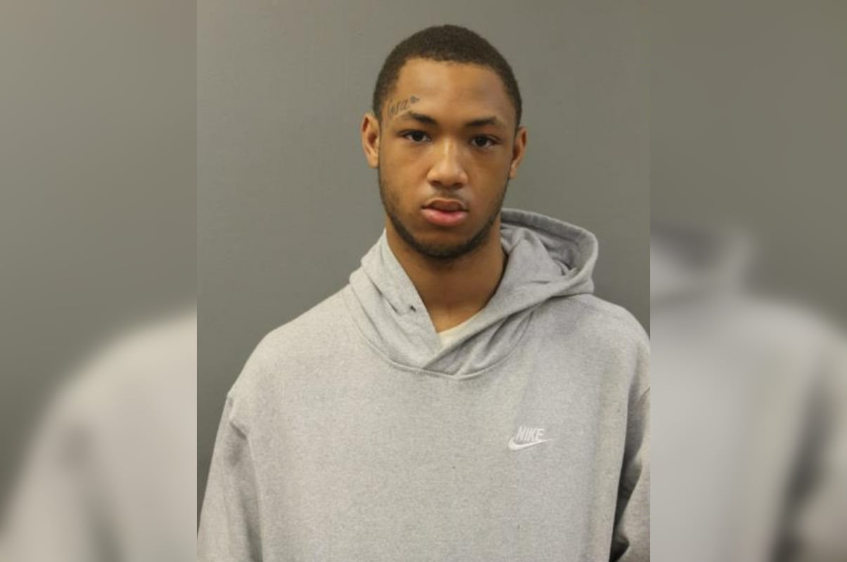 Chicago Man Charged With Armed Robbery in Daylight Incident on W.