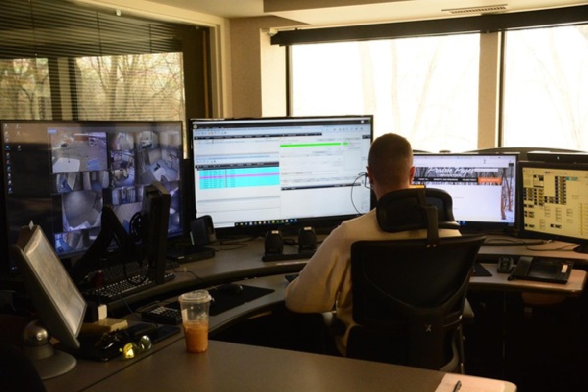 Eden Prairie Seeks New Public Safety Telecommunicator for Critical