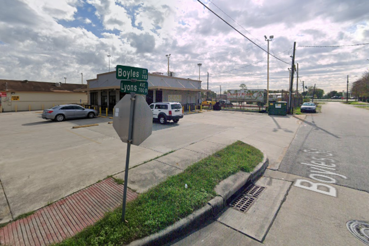 Houston Sports Bar Dispute Turns into Shootout, Two Hospitalized with