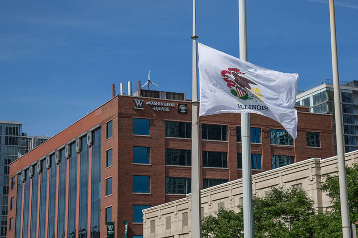 Illinois Flags at Half-Staff to Honor Fallen Peace Officers on