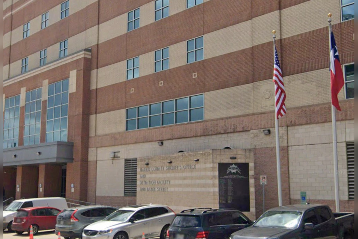 Major Crash Involving Truck and RV Closes US-290 Lanes in NW Harris