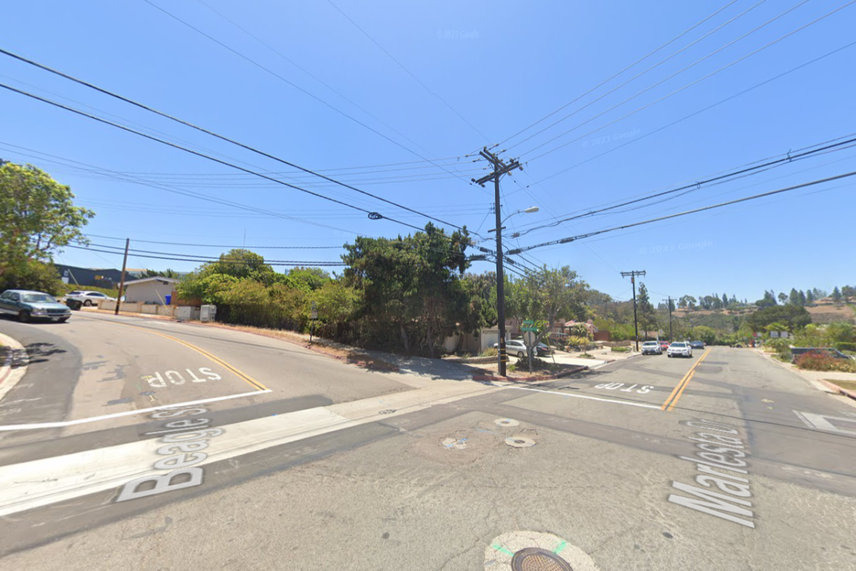 Motorcyclist Fractures Femur in Solo Crash on Beagle Street in