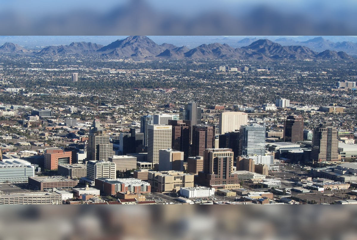 Phoenix Braces for Sweltering Mid-90s Heatwave Under Clear Skies