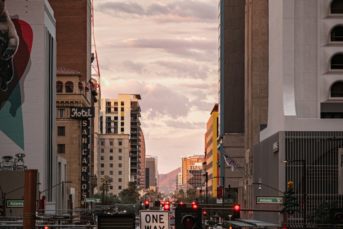 Phoenix Set for Sizzling Week as Temperatures Soar Into the High 90s
