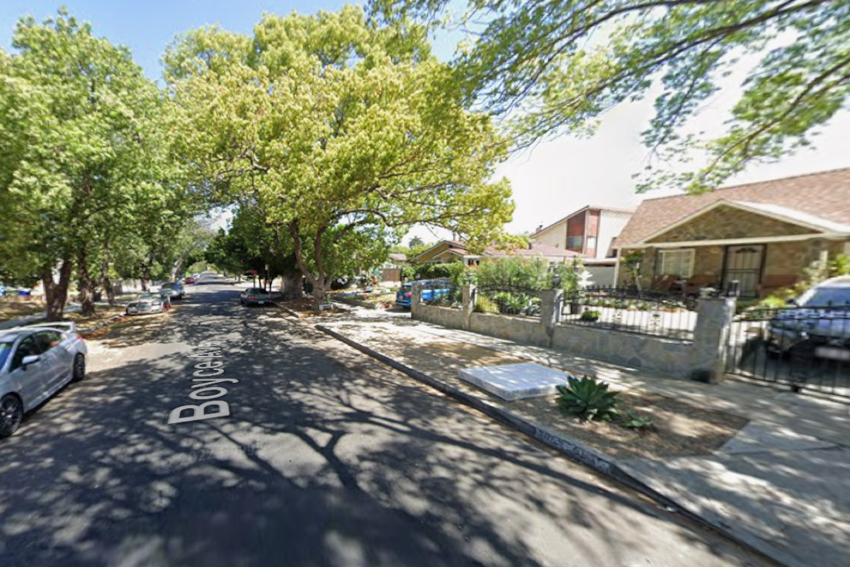 Rapid LAFD Response Extinguishes Atwater Village House Fire in 26