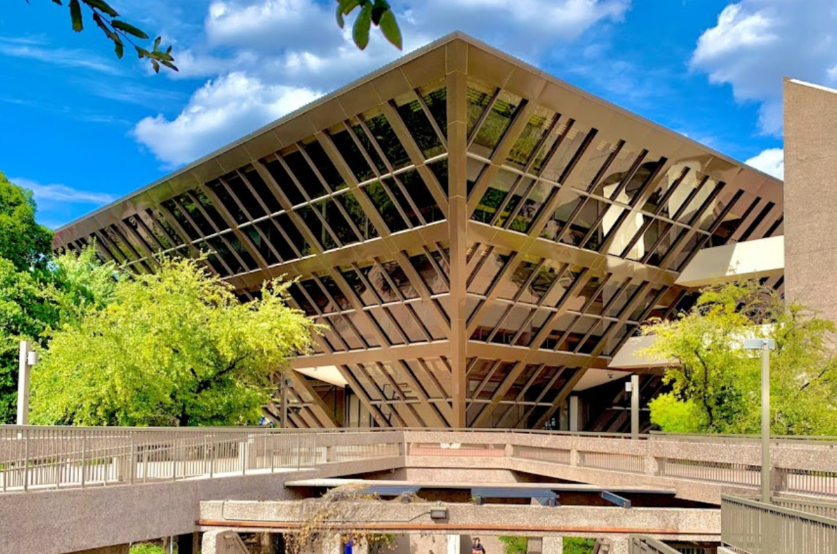 Tempe Honors Volunteer Heroes at Arts Center, Prepares to Celebrate