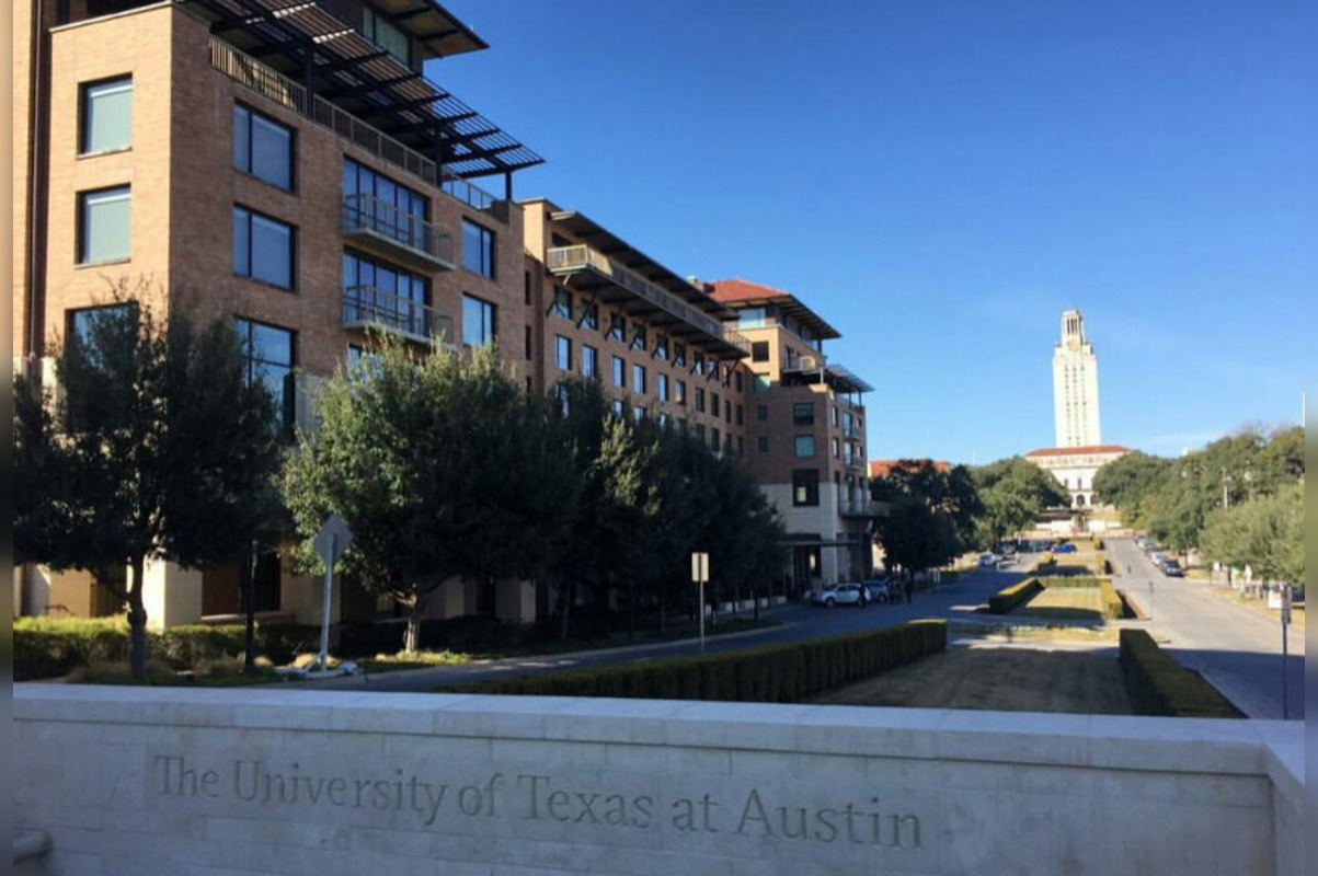 UT Austin Campus Hosts Dueling Pro-Palestine and Pro-Israel Rallies as