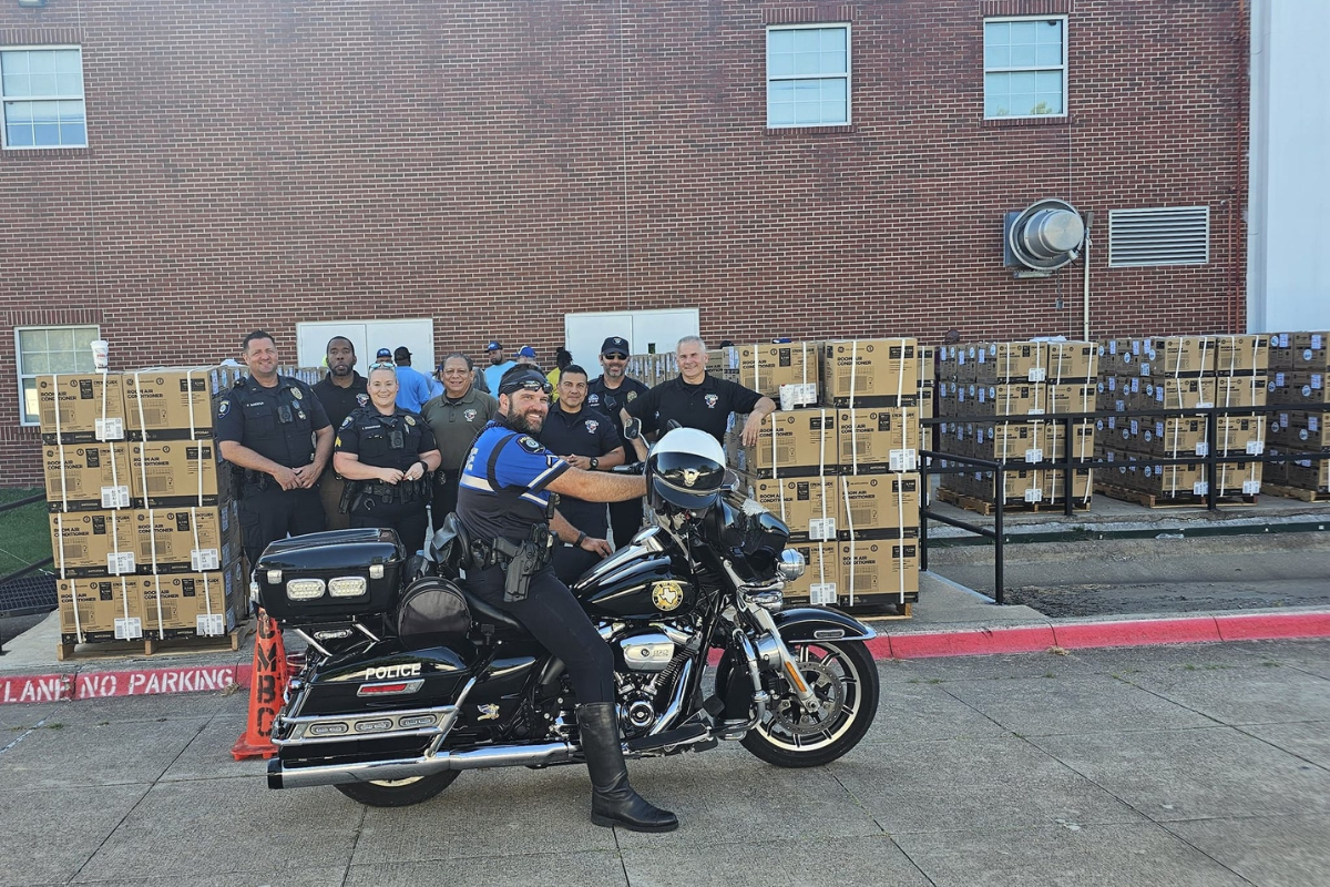 Cedar Hill Police Partner with Local Organizations to Distribute 300