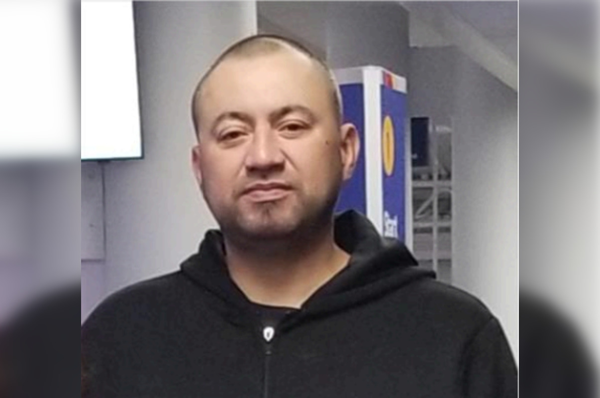 Community And Chicago Police Seek Information On Missing Man Last Seen
