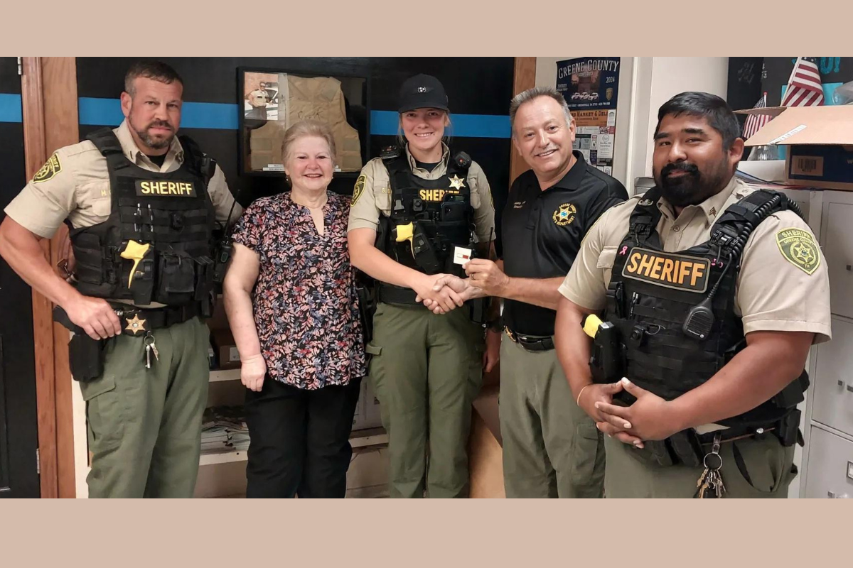 Greene County Deputy Awarded Lifesaving Commendation for Saving Woman