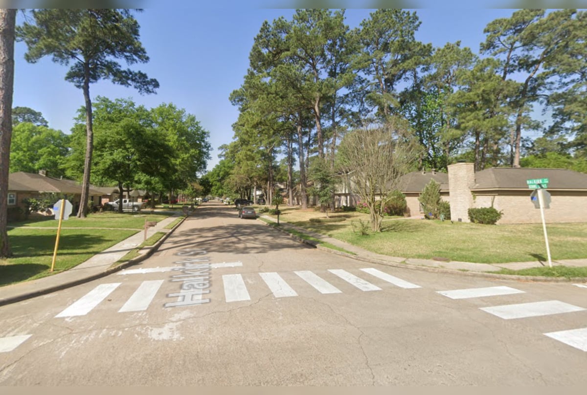 Harris County Deputy Shoots Man Armed with Rifle in Northwest Houston,