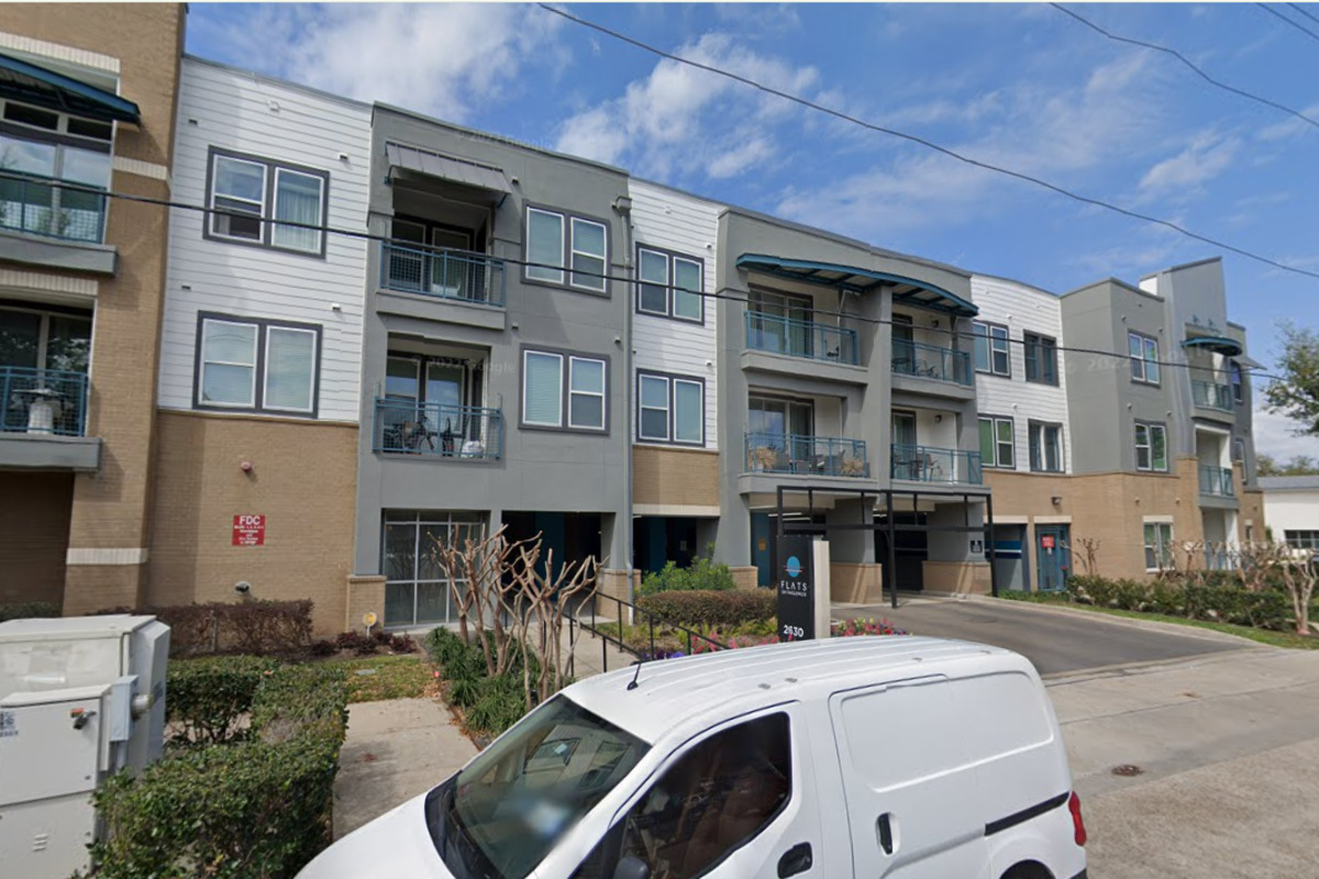 Houston Police Mistakenly Shoot 19-Year-Old Responding to Family