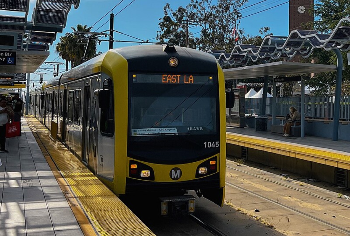 Los Angeles Metro Board Approves Creation of In-House Police