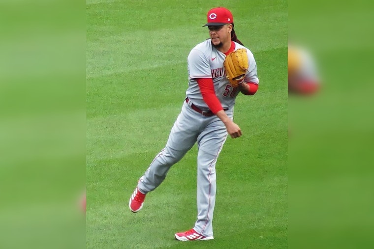 Luis Castillo Leads Seattle Mariners to Sweep Los Angeles Angels with