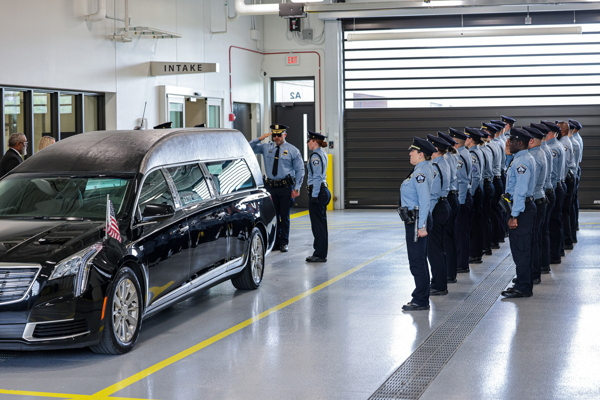 Minneapolis Community and Police Unite in Grief for Officer Jamal