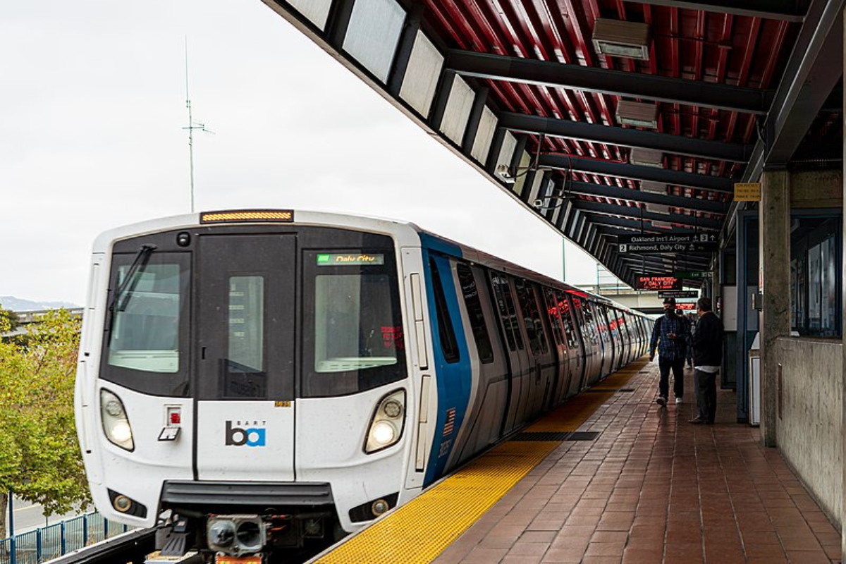 Oakland's BART Red Line Service Disrupted by Derailed Maintenance