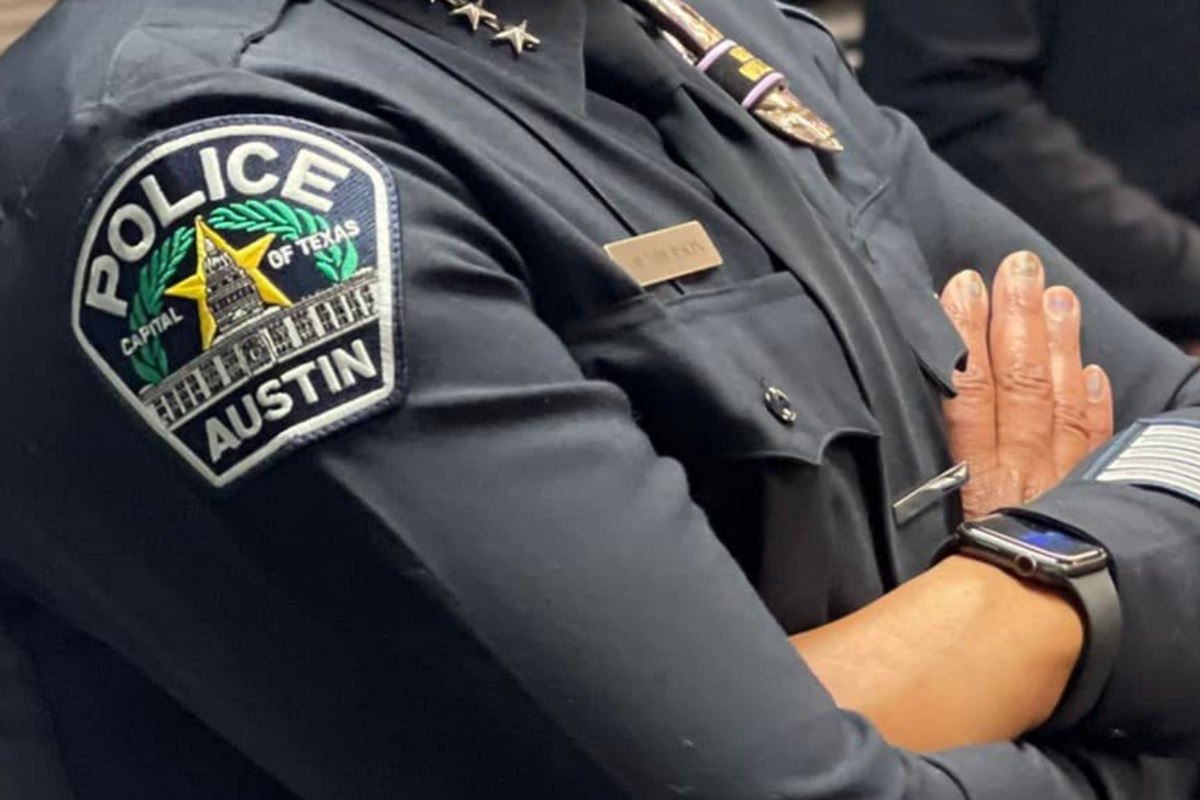 Over 30 Candidates Vie for Austin Police Chief, Including Local