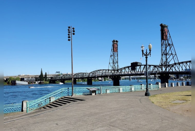 Portland Welcomes a Sunny Thursday, Weekend Showers on the Horizon