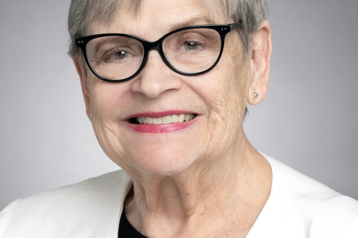 Senator Ann Rest Hosts Constituent Listening Sessions Over Pizza in