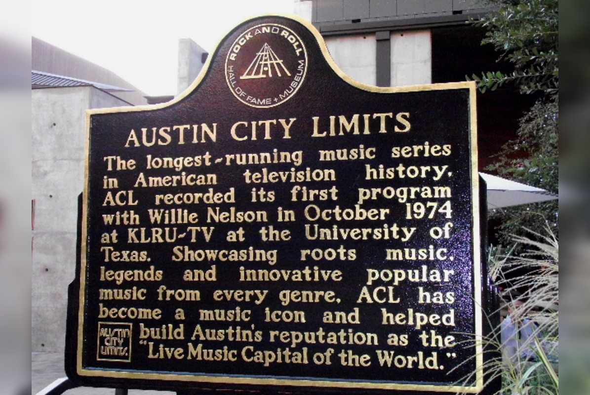 Ugandan Artist Jon Muq Lifts Spirits With Debut Album "Flying Away"