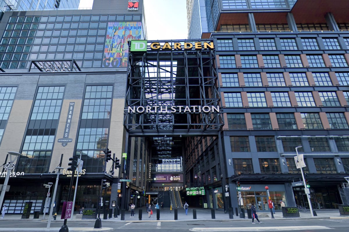 Glass Pane Falls from TD Garden Building in Boston, No Injuries
