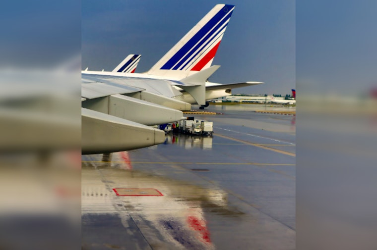 Houston Airports Face Major Disruptions as Hurricane Beryl Forces Over