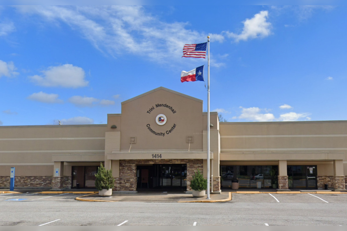 Houston Responds to Hurricane Beryl Aftermath with Cooling Centers