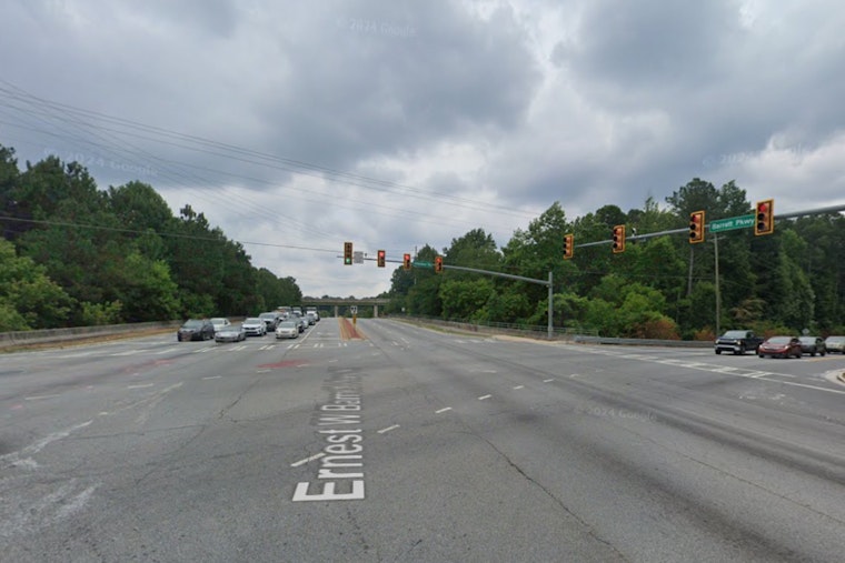 Kennesaw Mourns as Early Morning Crash on Barrett Parkway Claims Life