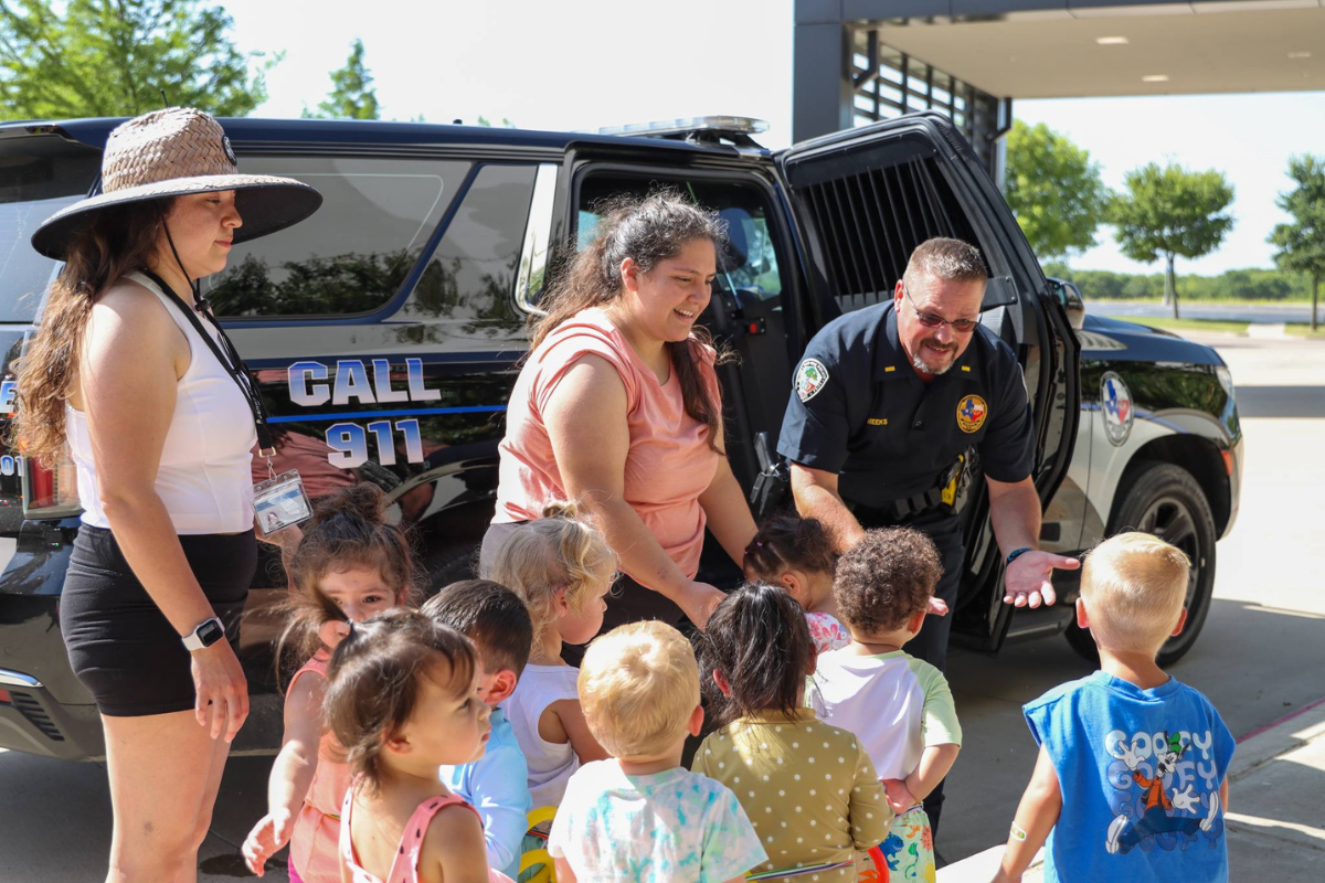 Oaks Learning Center Honors Local Uniformed Heroes with Celebratory