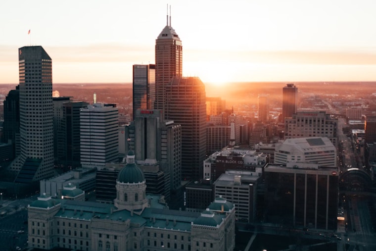 Sunny Skies and Warm Temperatures Set the Scene for Indianapolis