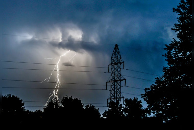 Texas Battles Persistent Power Outages, Exposing Grid Vulnerability