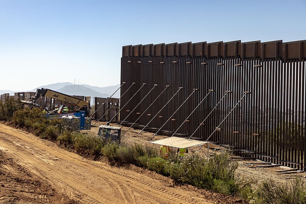 Texas Border Wall Construction Continues at Steady Pace, Estimated