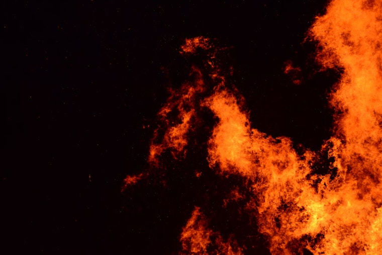 Three Injured in Suspected Arson Fire at Hawaiian Paradise Park Home
