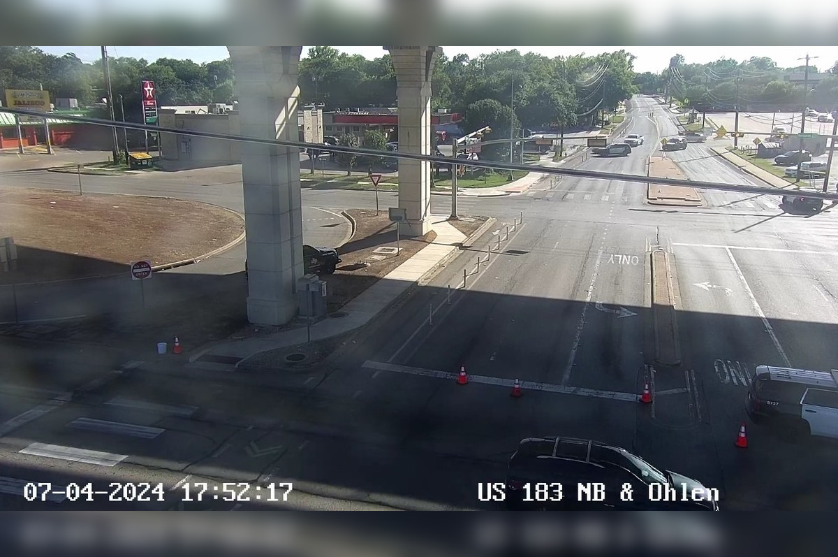 Two Dead in Tragic North Austin Single-Vehicle Crash, Authorities