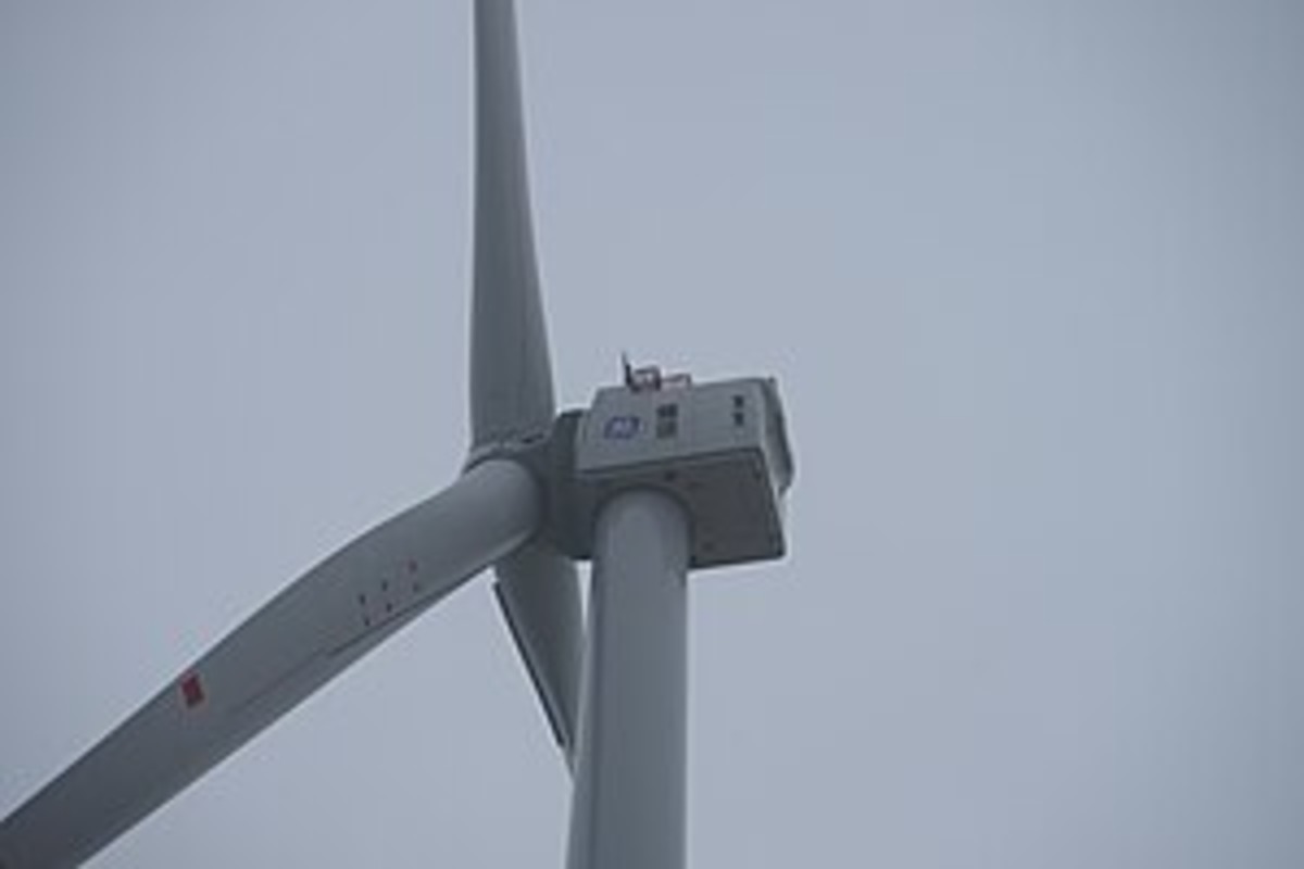 Wind Turbine Blade Failure Sparks Environmental Concerns Off Nantucket