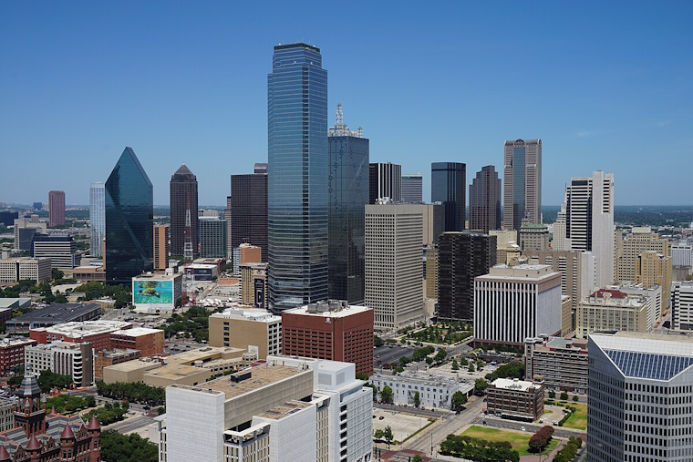 Dallas Scorched by 104-Degree Heat, Ozone Action Day Declared Amidst